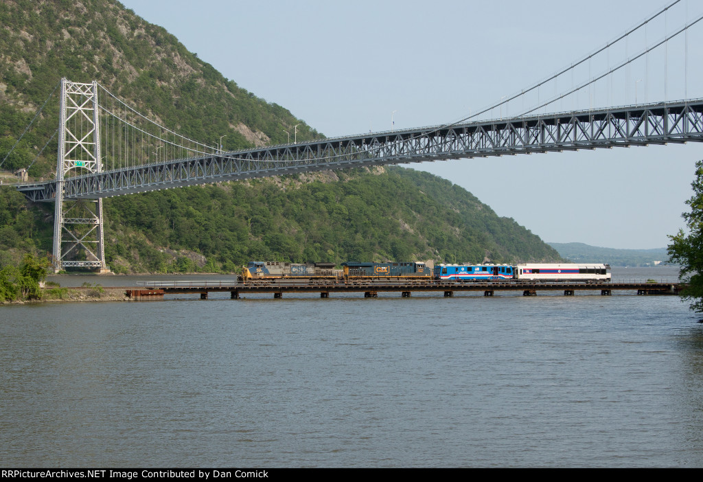 CSXT 431 Leads an FRA Extra at Bear Mountain